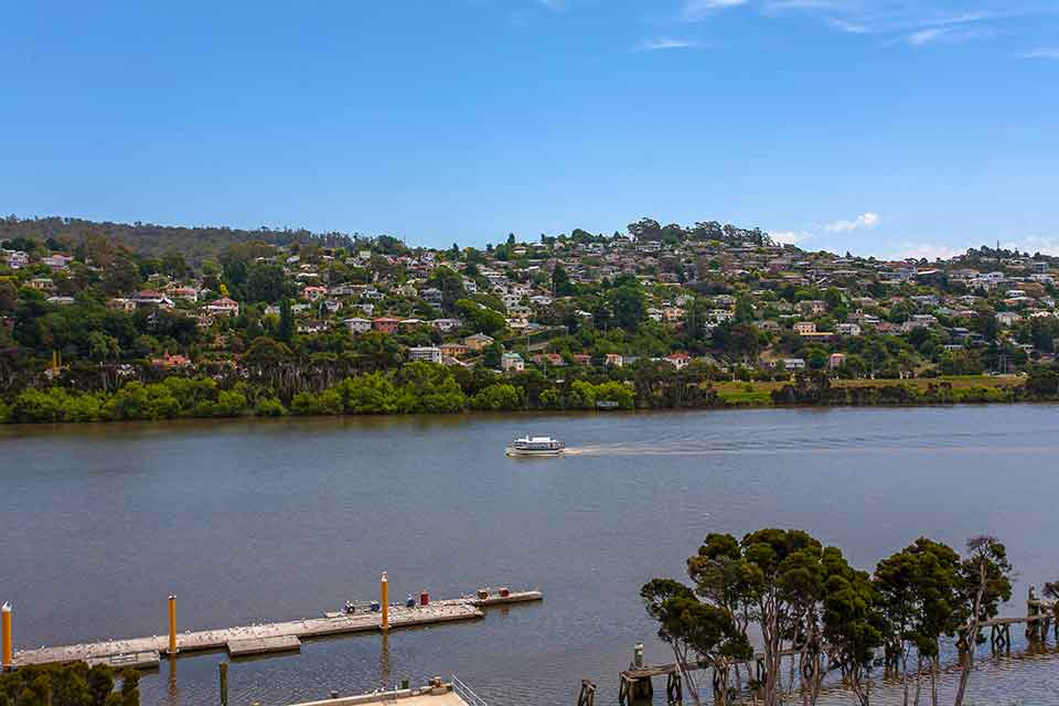 Peppers Silo Hotel Launceston Accommodation | Peppers Seaport Hotel